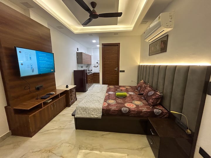 The Ivory Key - New Delhi