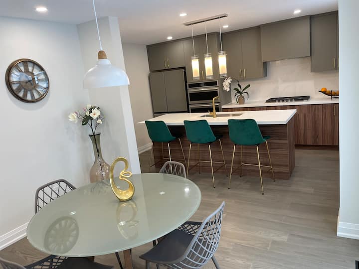 4-bedroom Perfect For Families - Aurora