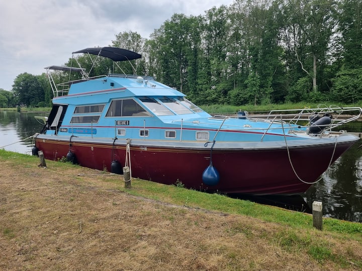 Gezellig Overnachten, Luxe Boot - Assen