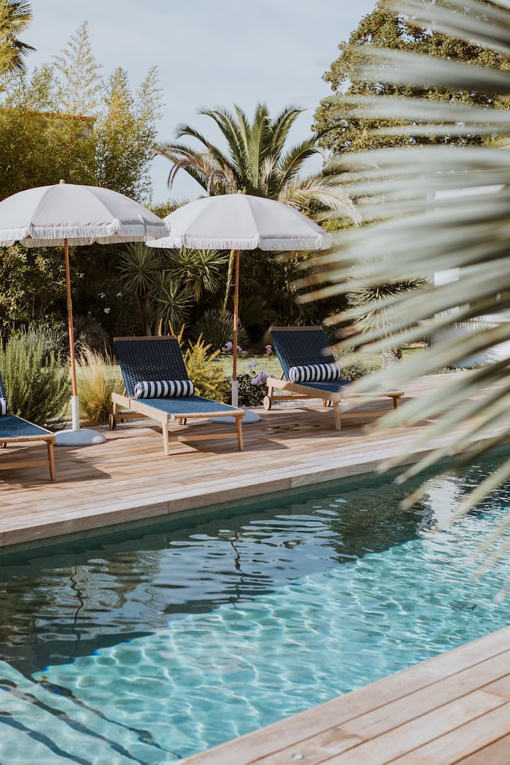Villa Climatisée Avec Piscine, 5 Chambres - La Rochelle