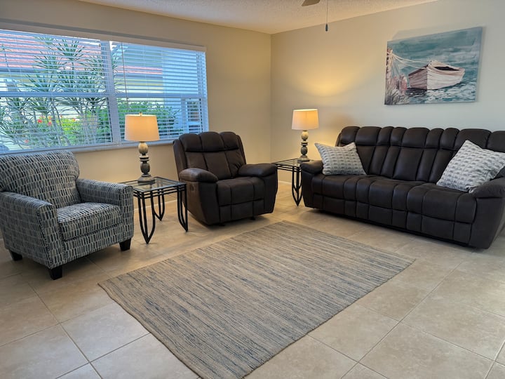 Lovely Living - Punta Gorda, FL