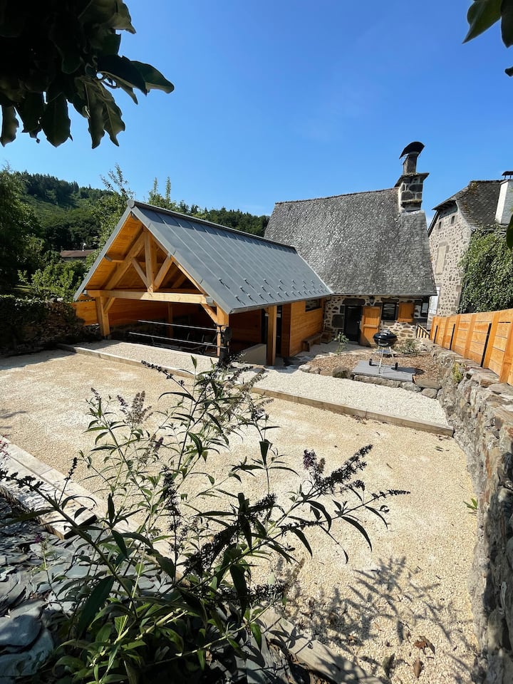 Maison Avec Terrasse Couverte&terrain De Pétanque - Salers