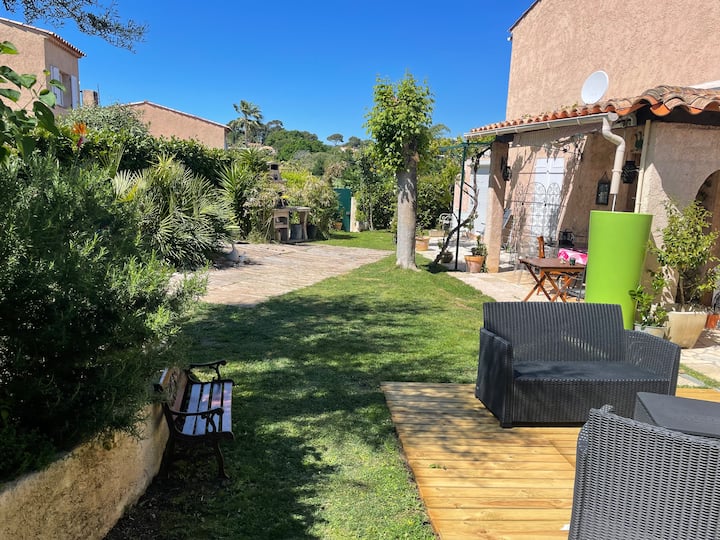 Havre De Paix Avec Piscine à Antibes - Antibes