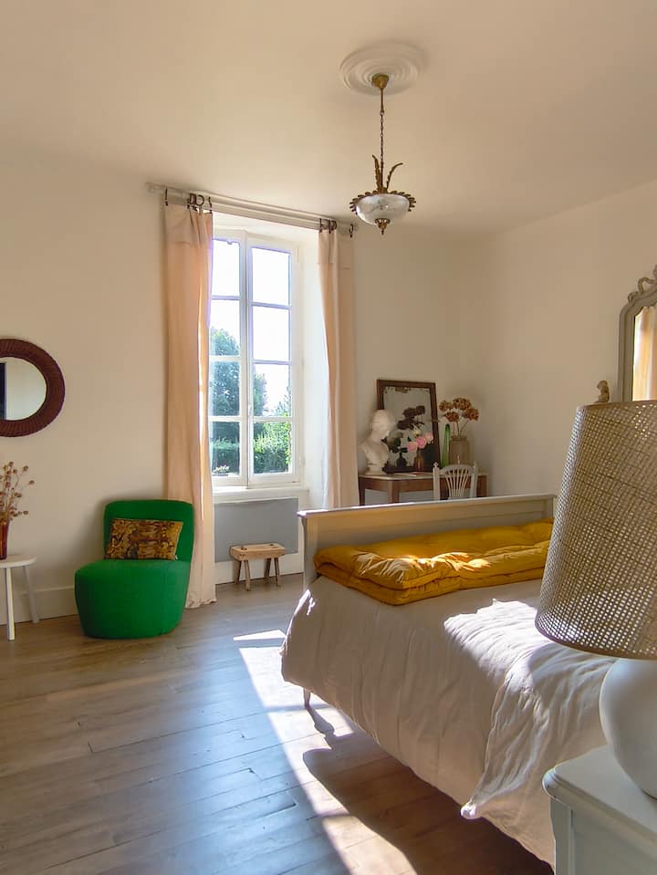 Chambre D'hôtes «La Petite Maison Du Bourbonnais» - Allier