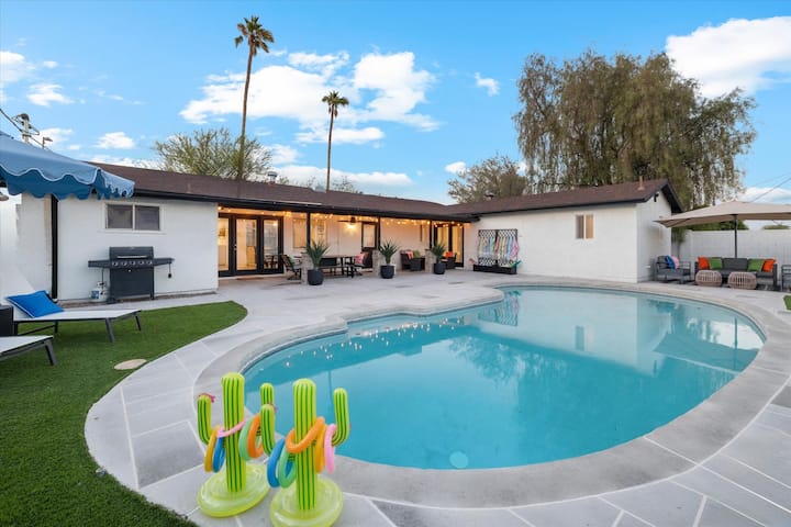 Cactus Bloom Villa With Pool & Game Room - Scottsdale, AZ