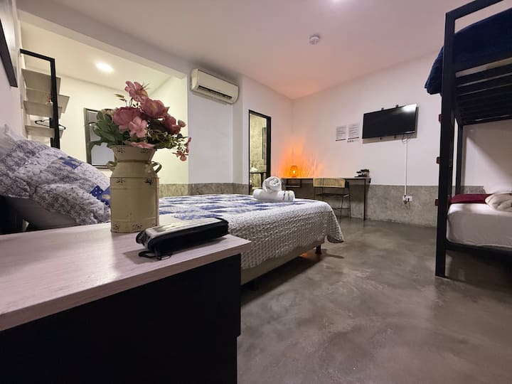 Habitacion Familiar Con Baño, Centro De Neiva - Neiva