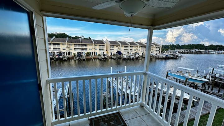 Pelican's Perch - Ocean Springs, MS