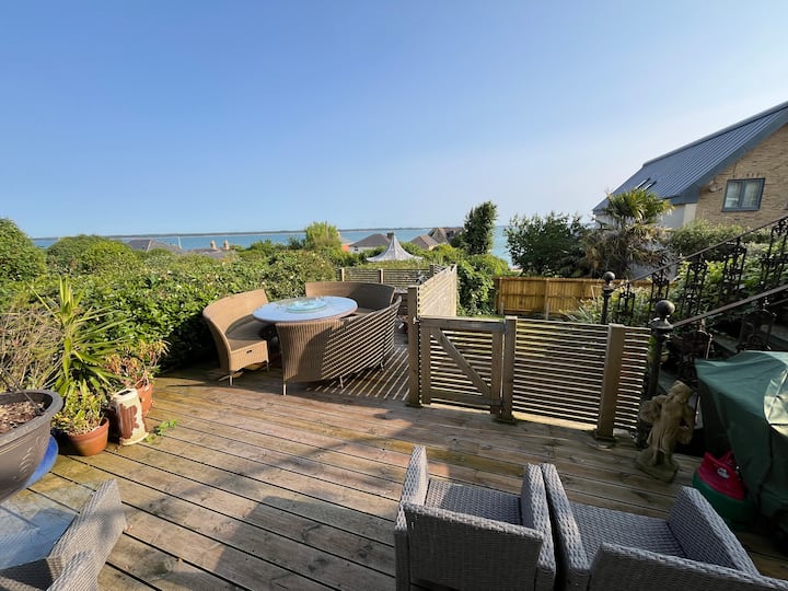 Seaview Apartment In Cowes - East Cowes Castle