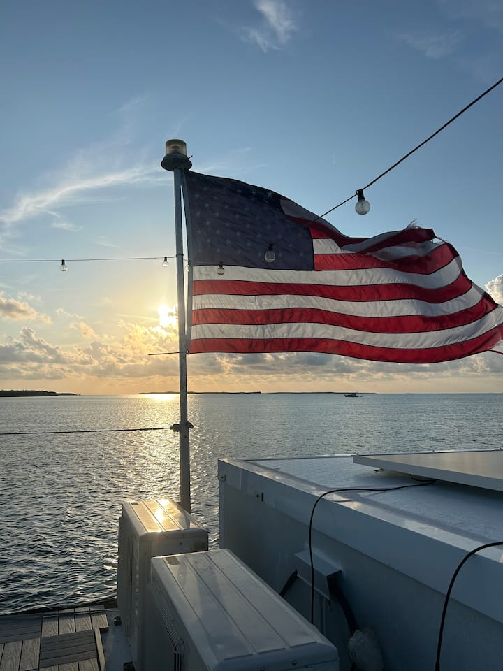 Off-grid Islamorada Stay - Islamorada, FL