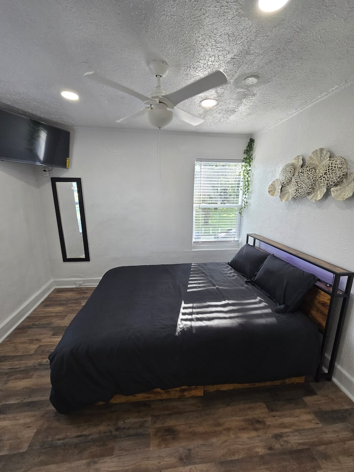 Comfy Place With Full Kitchen - Jacksonville