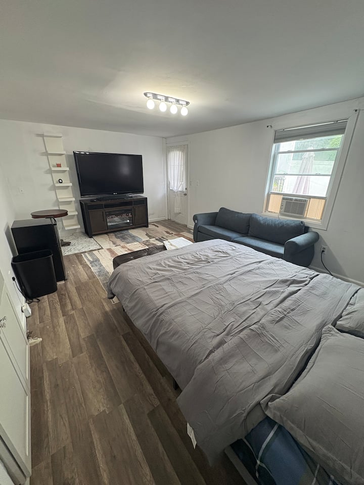 Beautiful Studio Apartment In Watertown - Waterbury, CT