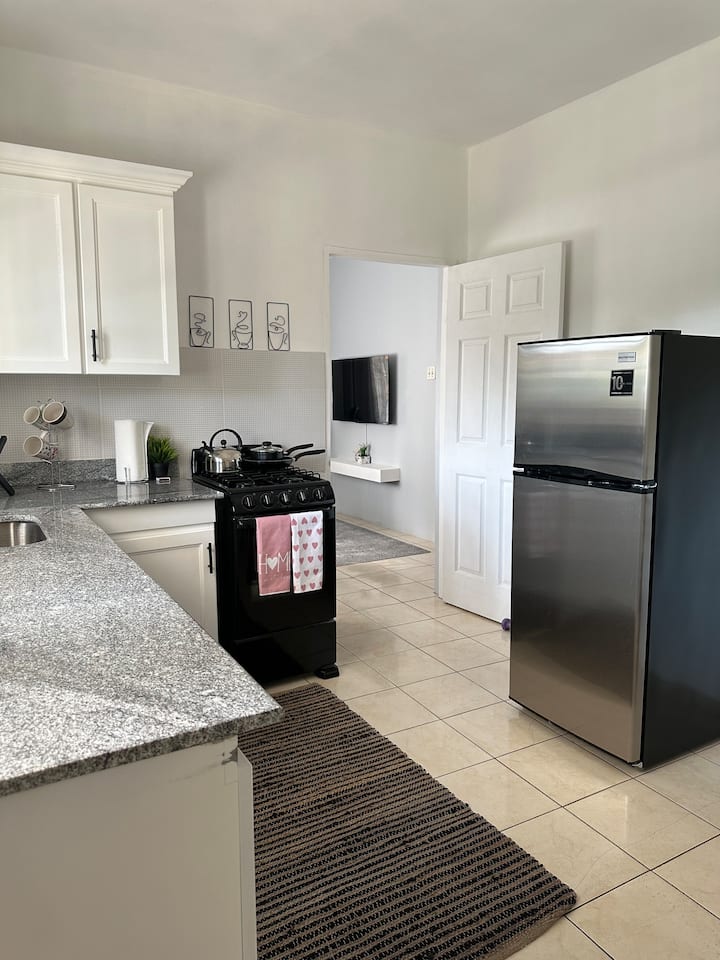 Hailey’s Hideaway 
- Hideaway 1 - Ocho Rios