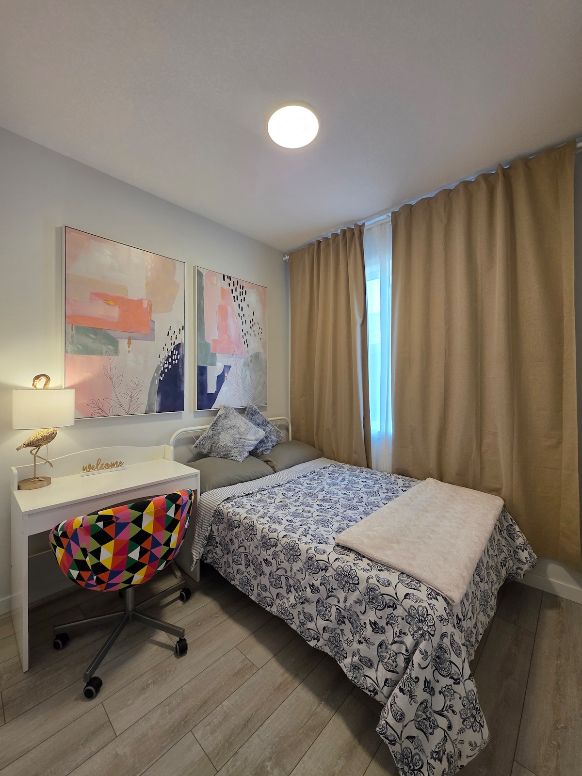 Cozy, Chic Bedroom + Private Bathroom in NW - Houses for Rent in ...