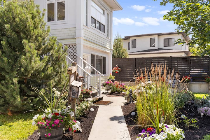 Home Away From Home - Kelowna