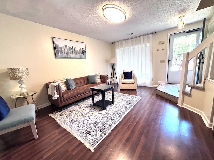 Cozy 2br/2ba - Dual Master Suites! - University City Boulevard – Charlotte

