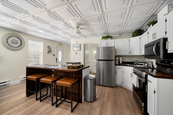 4bd Apt. In Sylvan Beach | The Beachside Co. - Verona, NY