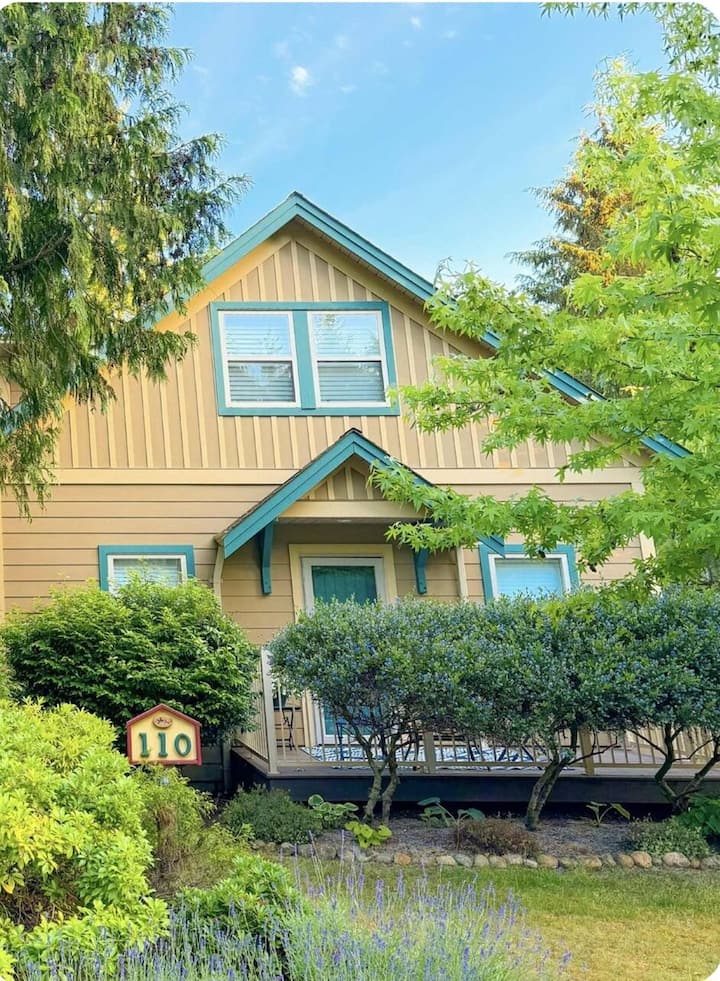 Book Now 20% Off: 3 Bd/2 Bth With Pool & Hot Tub - Parksville