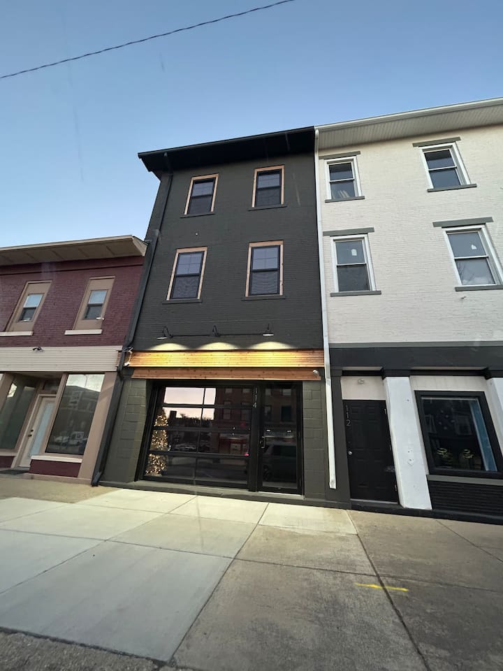 The Garage - Par 3 - 시드니