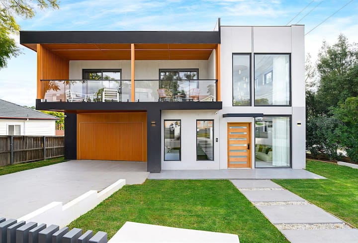 Double-storey Home In An Excellent Location - Auburn