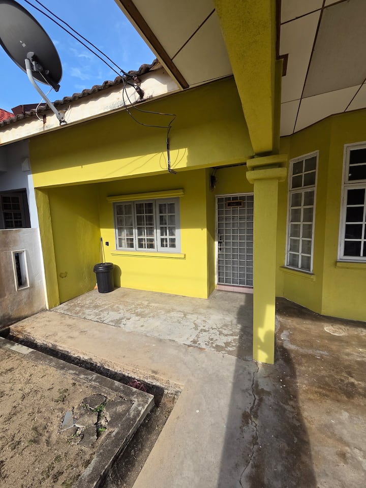 Maryam Homestay Paka - Paka