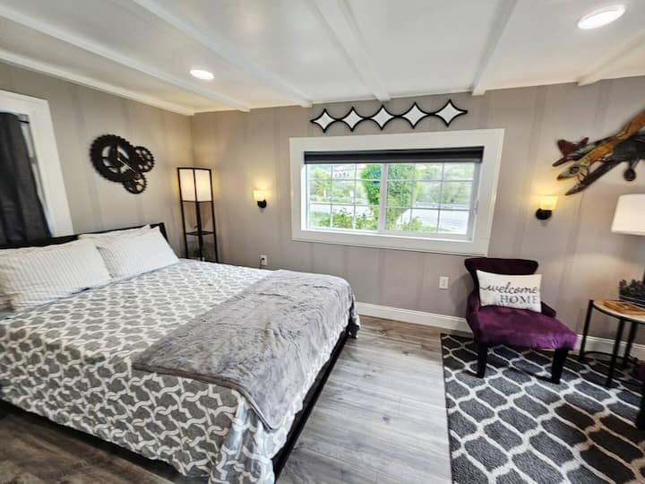 Cabin 01- Remodeled Cozy Rustic-luxury W/ Kitchen - Glenwood Springs, CO