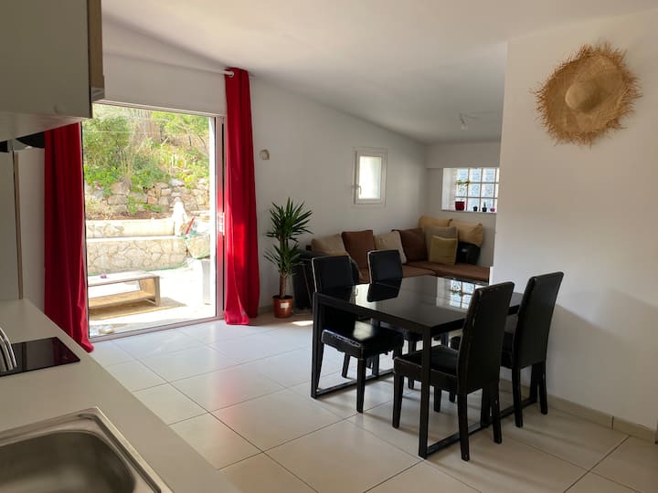 Maison Entière 3 Chambres, 5 Lits - Istres