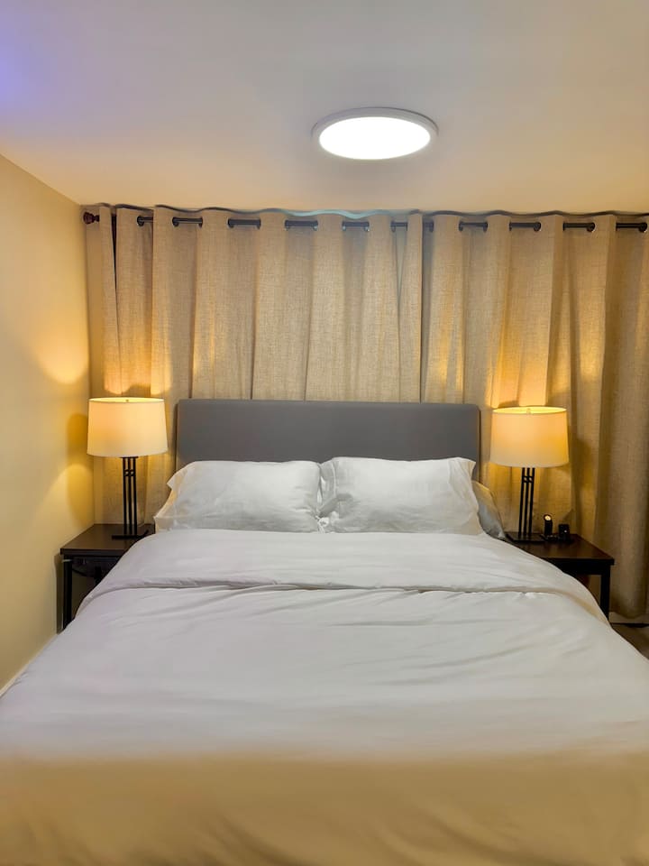 Private Ac Guest Suite Near Airport, Kobuta Garden - Tukwila, WA