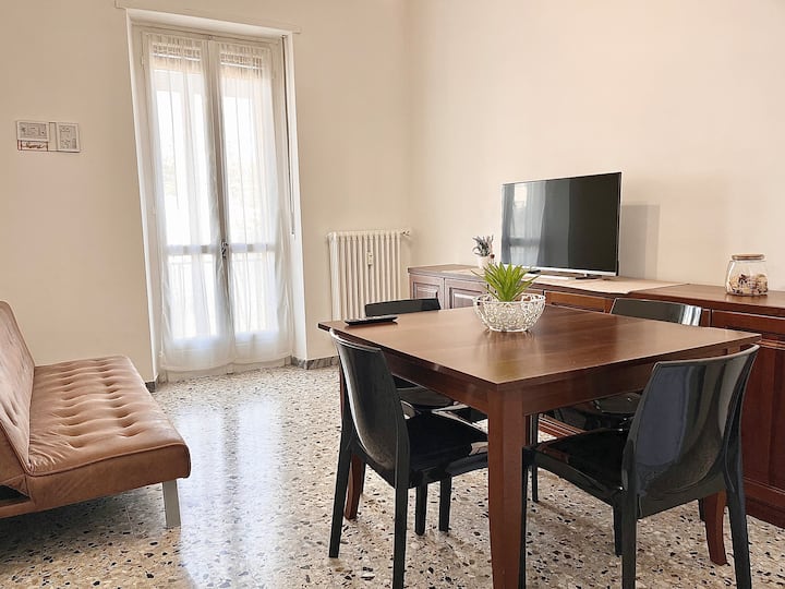 Ampio E Centrale Appartamento Con Vista A Torino - Turin