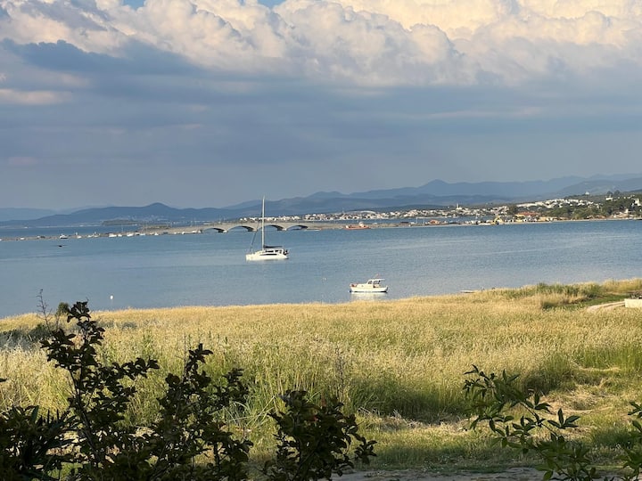 Cunda Adasında Bahçeli Deniz Manzaralı Villa - Ayvalık