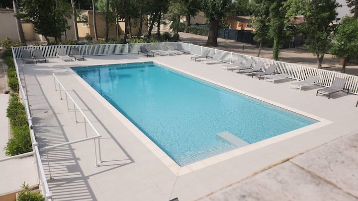 Appartement 3 Chambres Terrasse Privée Et Piscine - Les Baux-de-Provence