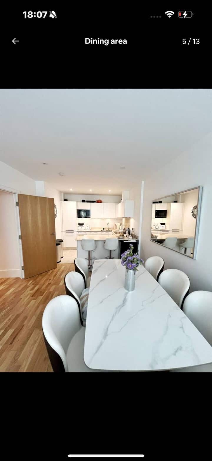 Bright Flat Near Thames & Trains - Chelsea