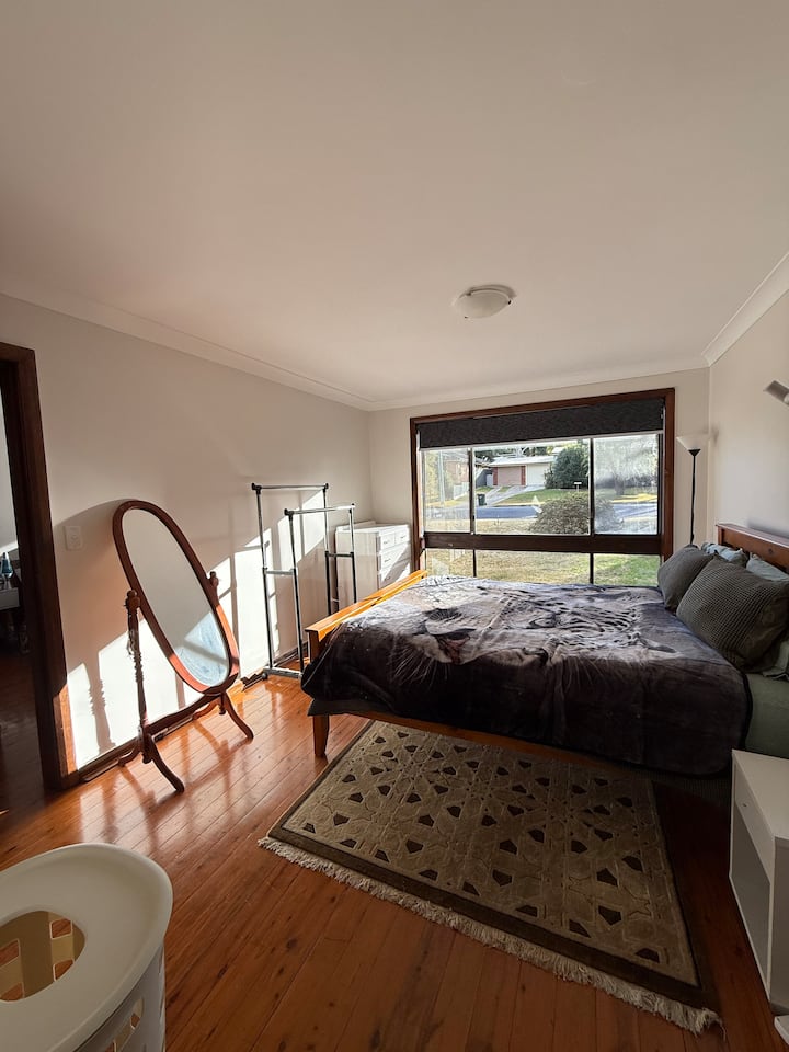 Private Ensuite Retreat In A Friendly/ Quiet Home - Springwood