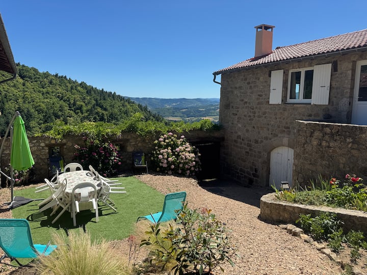 Grand Gite Nature, Jeux Extérieurs, Authentique - Saint-Bonnet-le-Froid