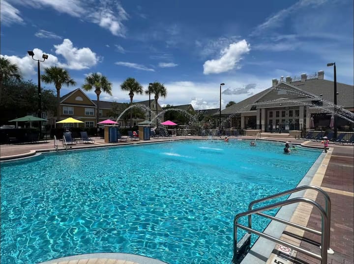 Disney Area Family Villa • Resort Pool • Sleeps 6 - Old Town, Kissimmee