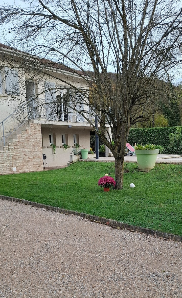 Maison : Rez-de-jardin De 85 M2 - La Verpillière