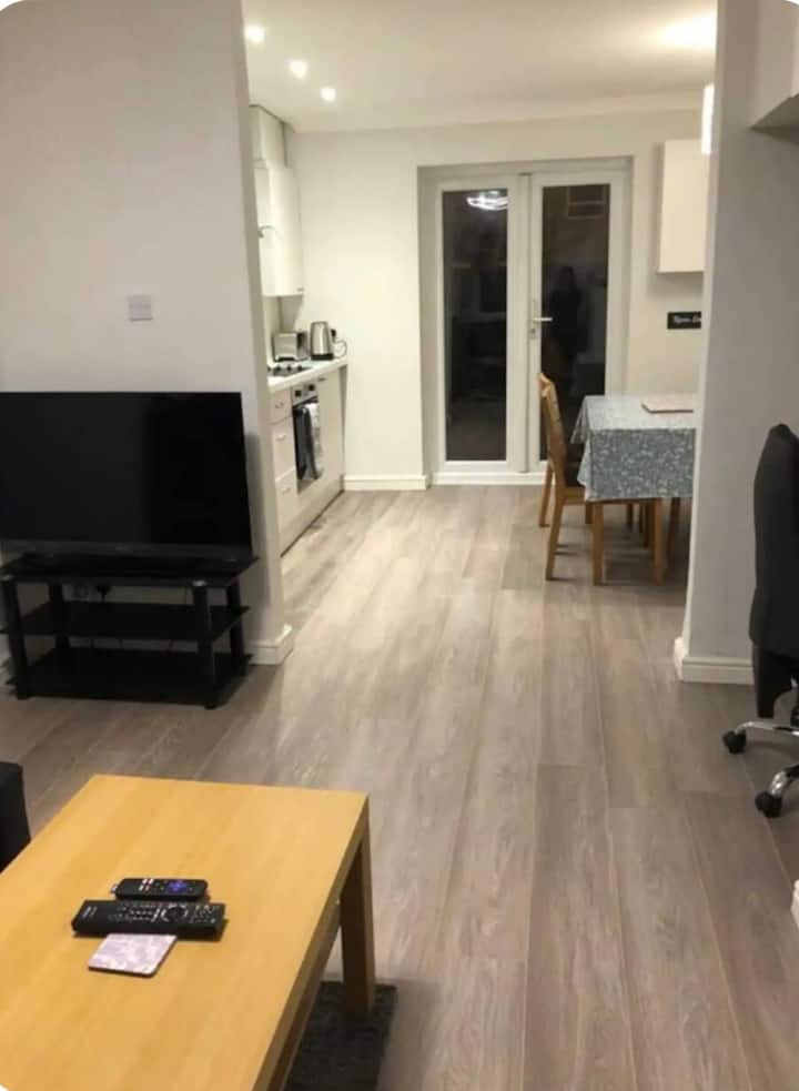 Riverside Living & Parking - Woolwich