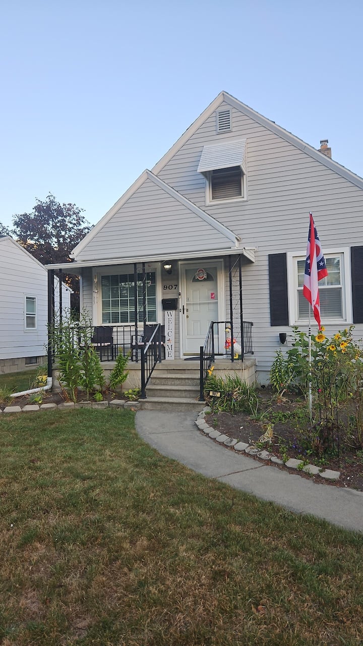 Spacious Family Retreat W/ada Ramp & Ada Bathroom - Holland, OH