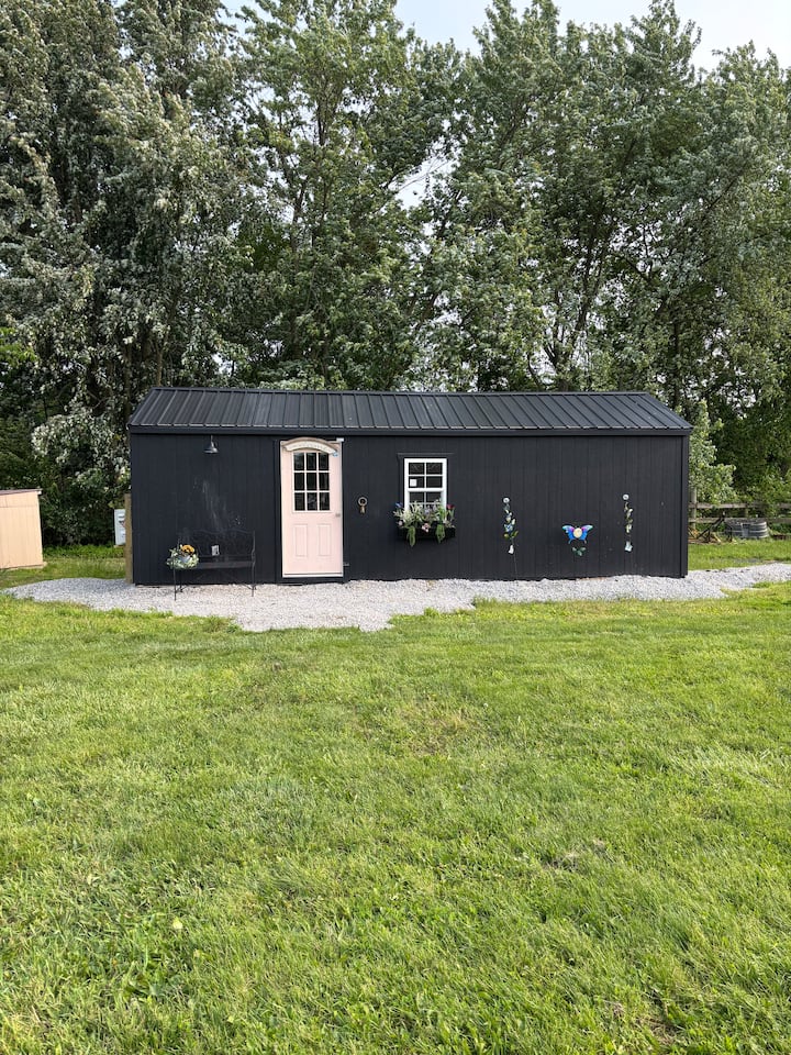 Tiny Bnb Farm Stay Close To Zoo W/hot Tub! - Ohio (State)