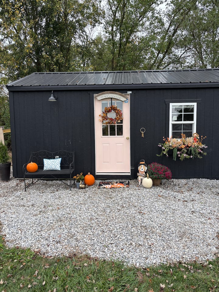 The Secluded Cozy Cocoon - Delaware, OH