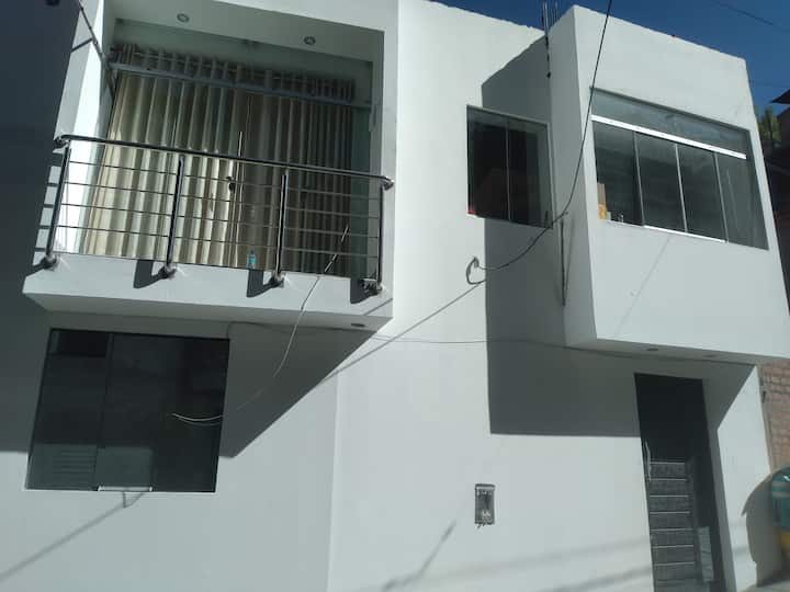 7 Habitaciones ,5 Baños,2 Cuadras Centro Historico - Ayacucho