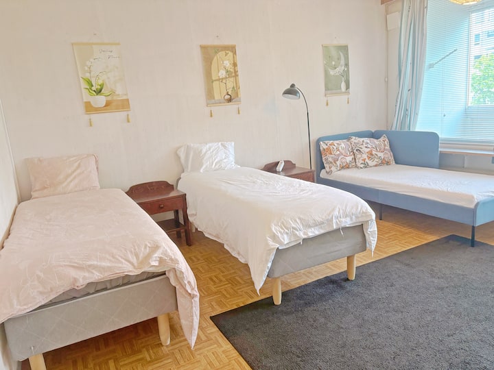 Bright Triple-bed Room – 300m To Metro & Shops - Helsinki