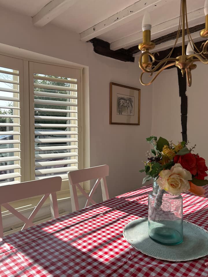 Thatched Cottage Family Getaway - Diss