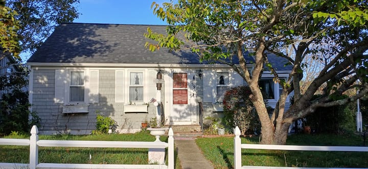 Charming Beach House - Truro, MA