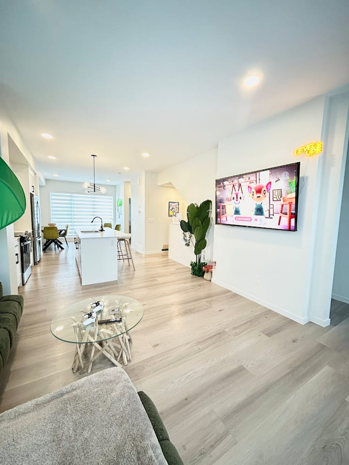 Level Up, Nintendo Themed 3 Bedroom - Edmonton