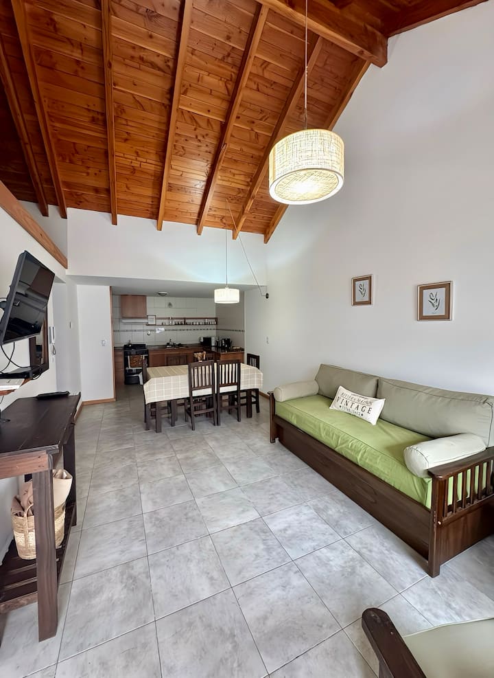 Amplio Departamento Sobre Av Principal P4 - San Martin de los Andes