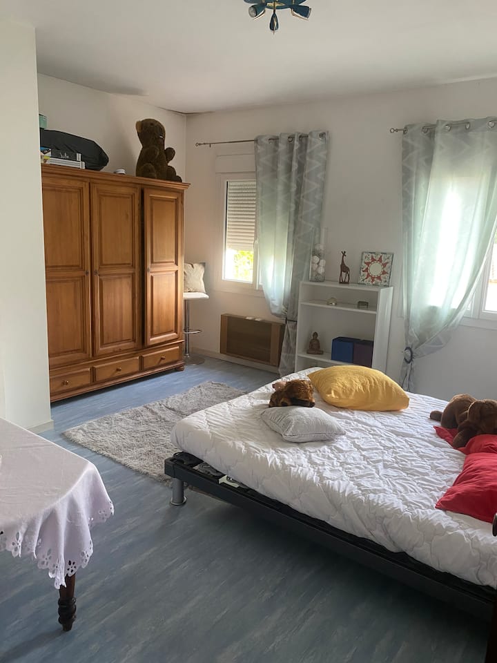 Chambre à Louer (2 Personnes) - Malaucène