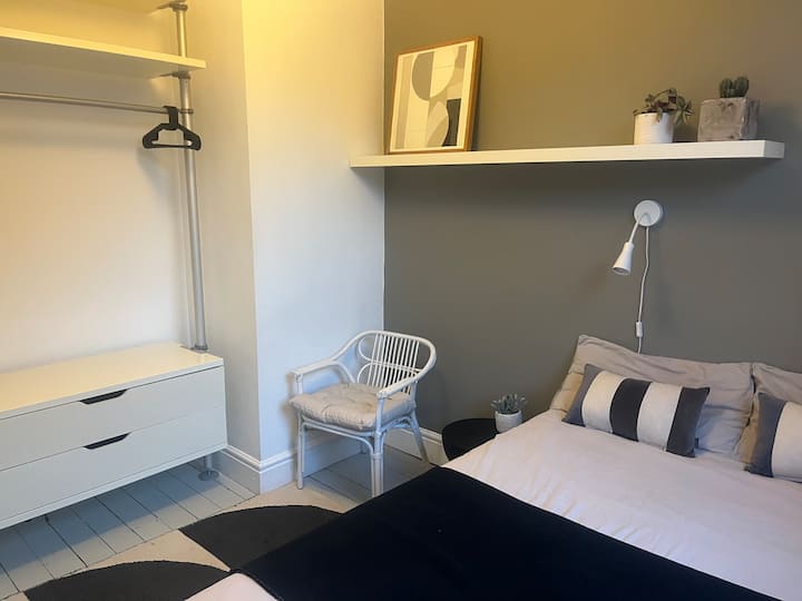 Double Room With Garden View. One Stop Piccadilly. - イギリス マンチェスター