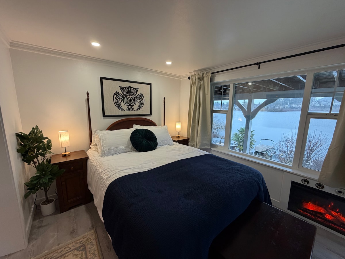 Lakeside Suite for Family Fun, Langford Lake - Guest suites for Rent in ...