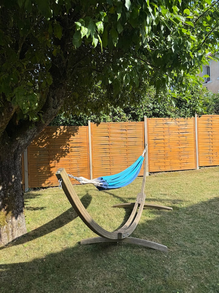 Maison Avec Jardin Et Terrasse - Guéret