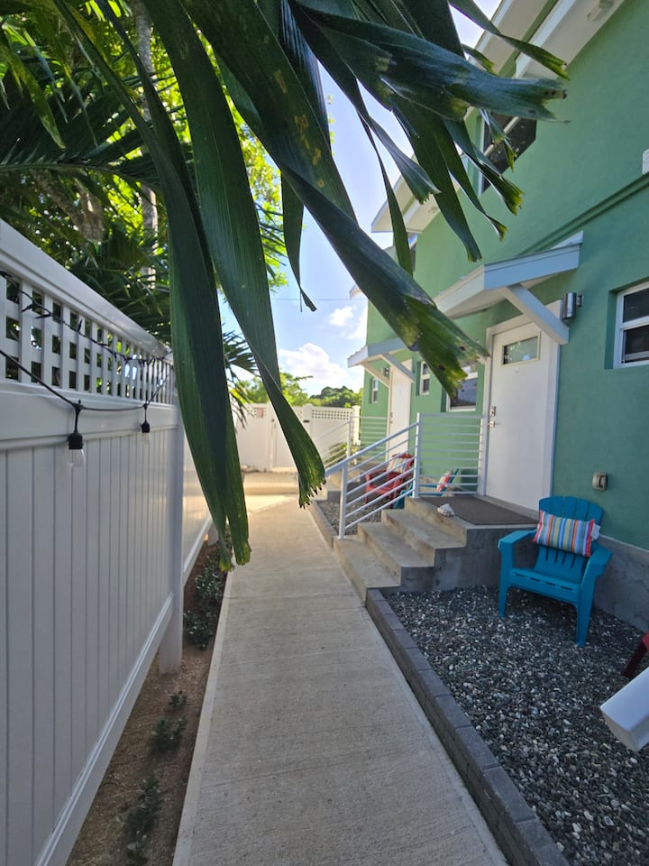 Bon Suites #1 - Cayman Islands